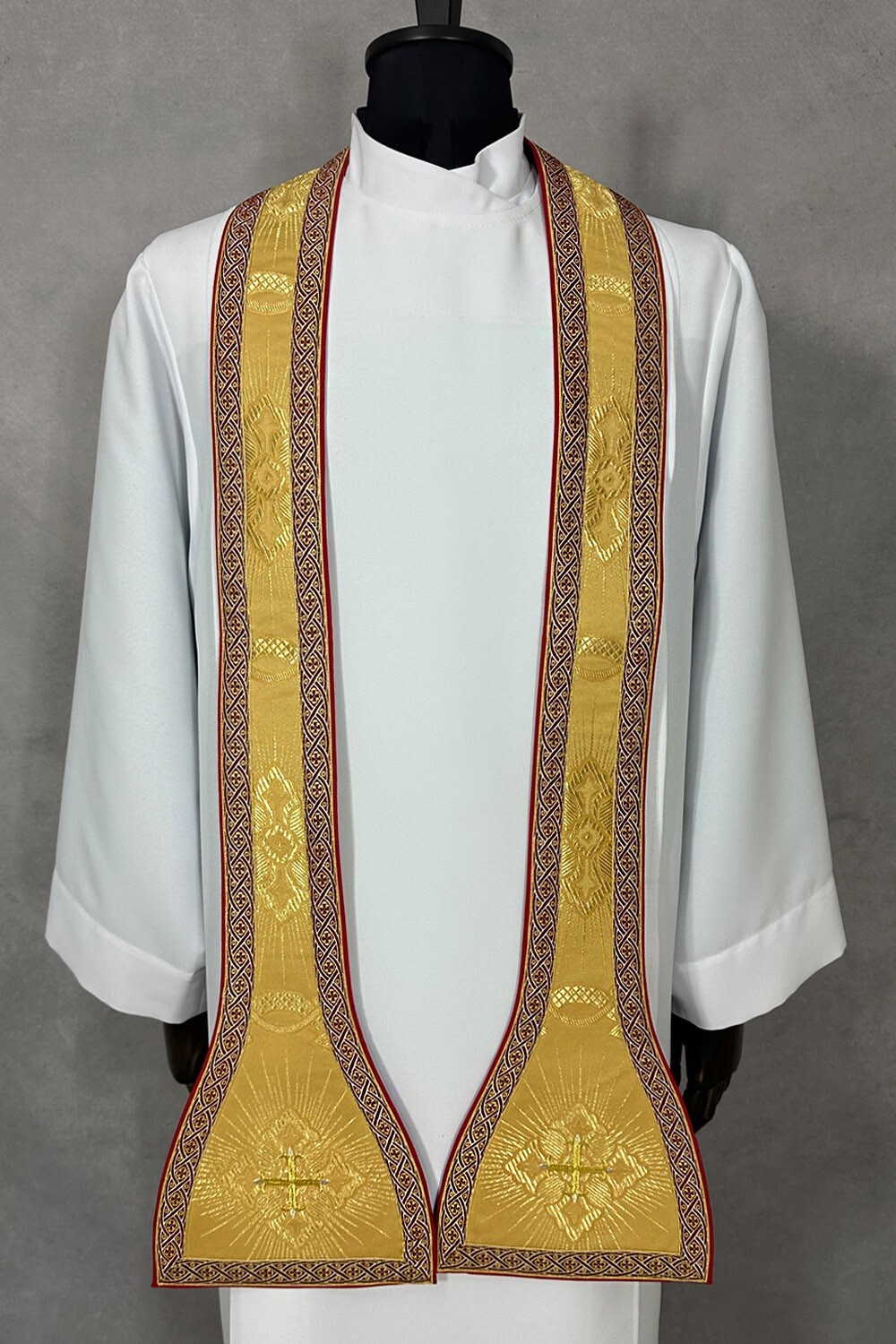 GOLD Fiddleback CHASUBLE Roman Style + Stole, Chalice Veil, Maniple ...