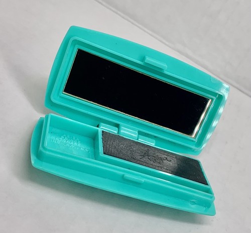 1950s AZIZA CAKE MASCARA COMPACT TURQUOISE Ebony Black | eBay