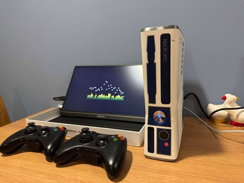 Xbox 360 R2D2 Star Wars Console 320GB, 2 Controllers & Power Supply ...