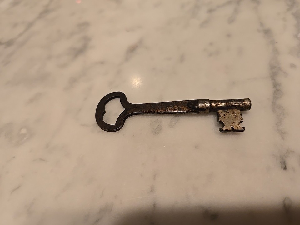 Vintage MCM Skeleton Key #15 Solid Barrel Steampunk Goth Decor 2-3/4 ...