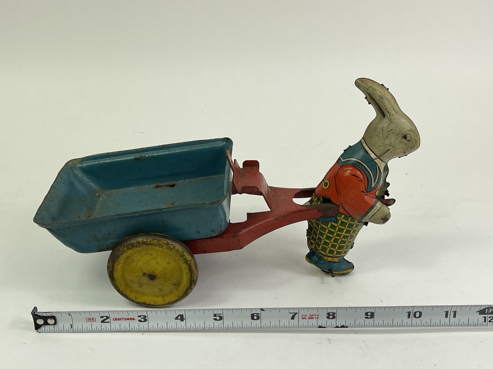 Strutco Wyandotte Courtland Pressed Steel & Tin Rabbit /Easter Bunny ...