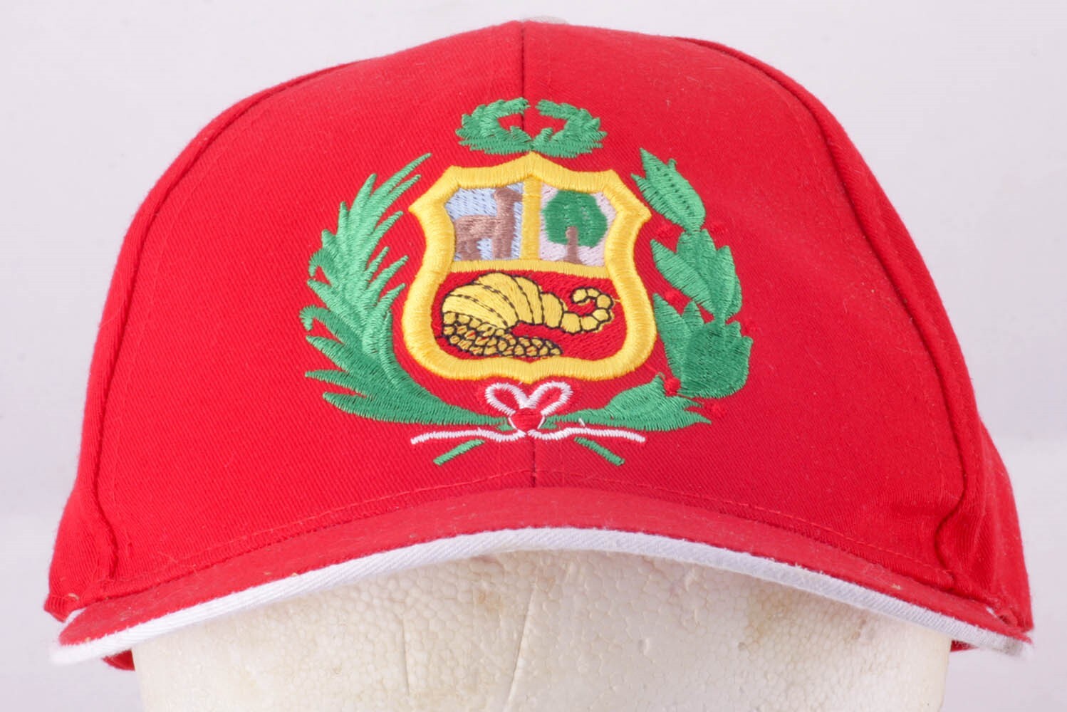 Peru hat w/ embroidered Peruvian Flag Mitsuwa brand M… - Gem
