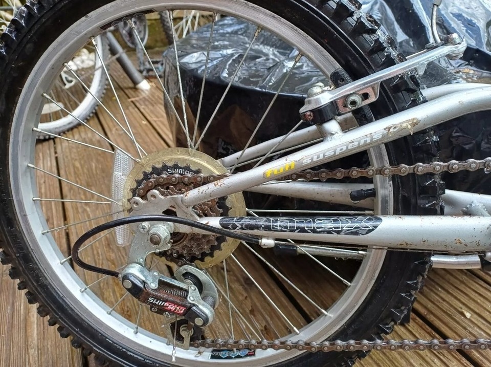 Raleigh Max Megamo Kids Mountain Bike Silver Purple 20" Wheels Gears ...