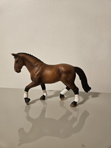 SCHLEICH 13296 Brown Dressage HANOVERIAN MARE Horse Figure 2004 ...