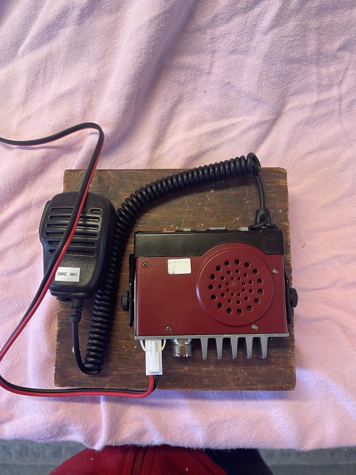 GME TX 3100 UHF CB Radio 80 Channels 5W - includes Mounting brackets ...