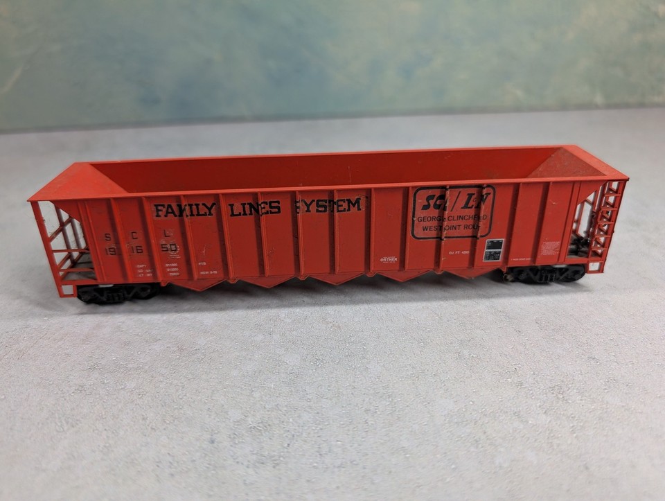 USED Roundhouse HO Scale Open Hopper Family Lines System SCL #191650 ...