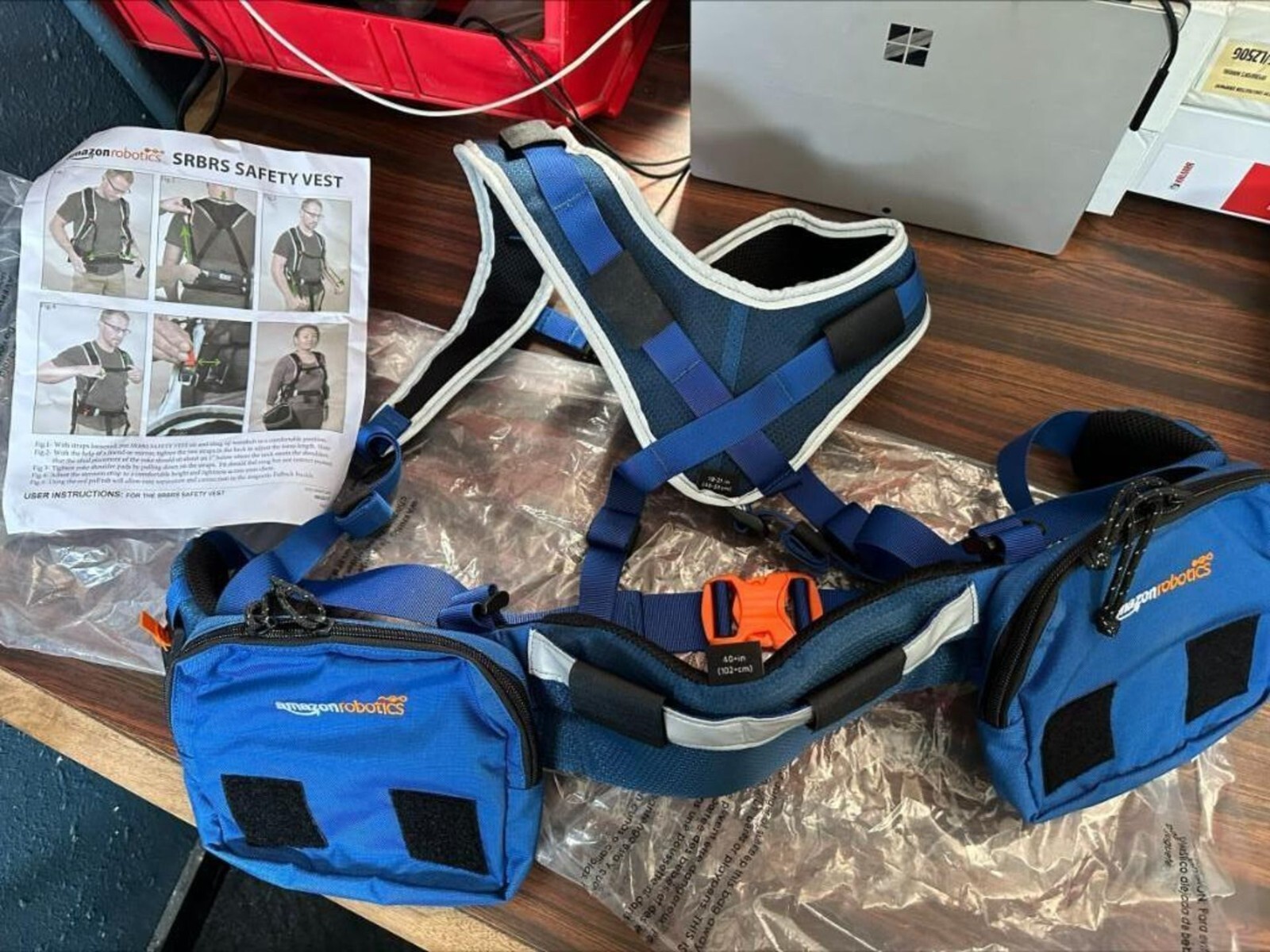 Amazon Robotics SRBRS Safety Vest 16-18 34-39 Electronic 2 Pouches L ...