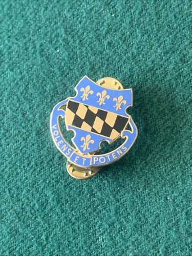 US Army 319th Infantry Regiment DUI DI Shield Crest Pin Insignia | eBay