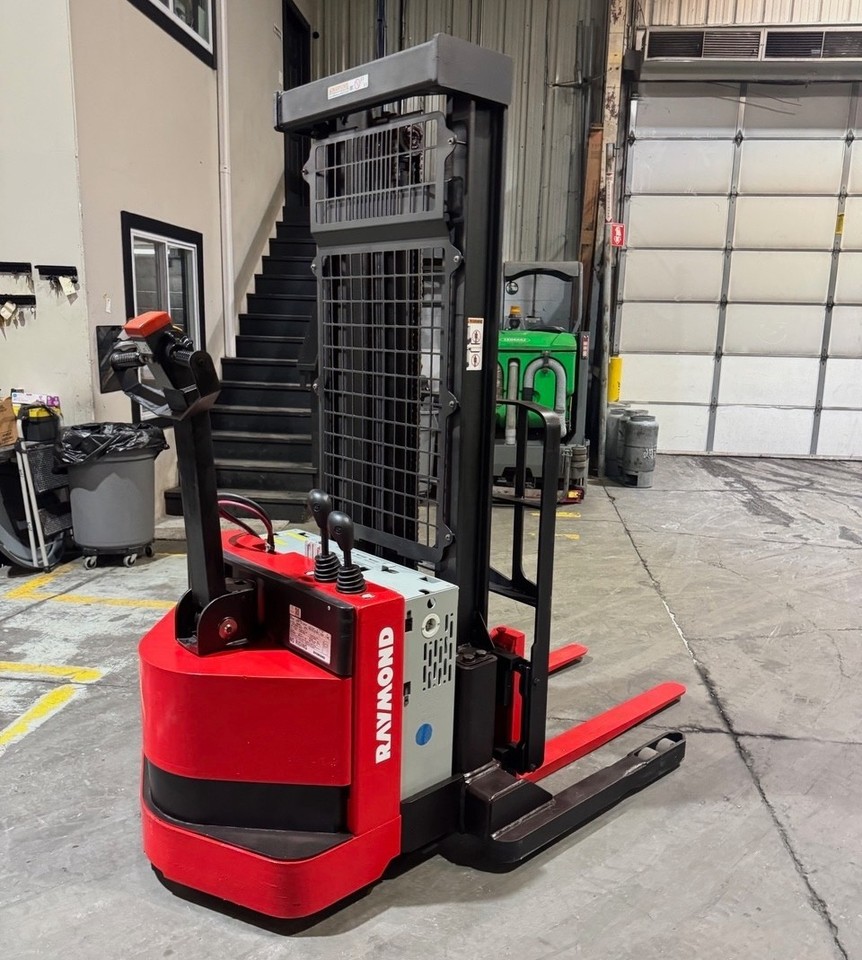 2013 Raymond RSS40 4000LB 2 Stage Mast Electric Walkie Stacker 2440 ...