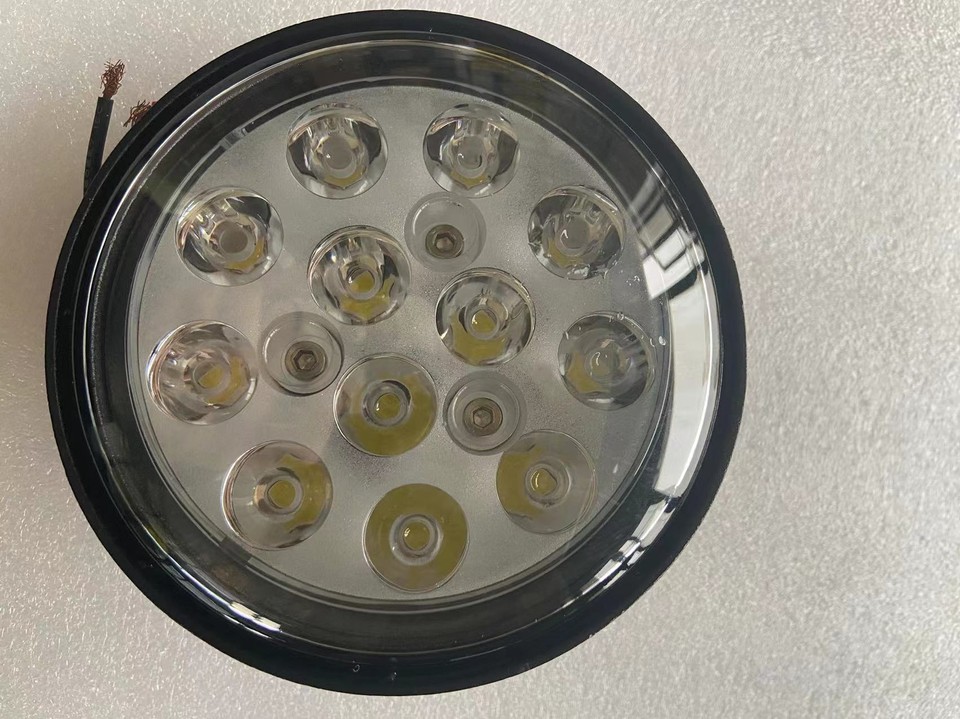 LED Round PAR36 4-1/2" Aviation Grade Aircraft Landing Light Tractor ...