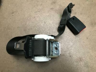 VE Commodore SSV SS Calais Omega rear centre seat belt with buckle ...