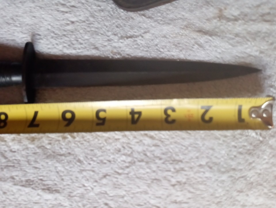 WW2 Fairbairn Sykes Stiletto Dagger Fighting Knife England and Leg ...