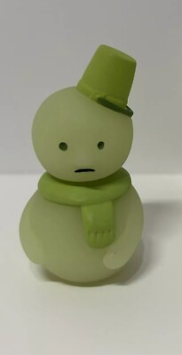 SMISKI Series 2 Secret Snowman GLOW IN THE DARK SUPER RARE FIGURE ONLY ...