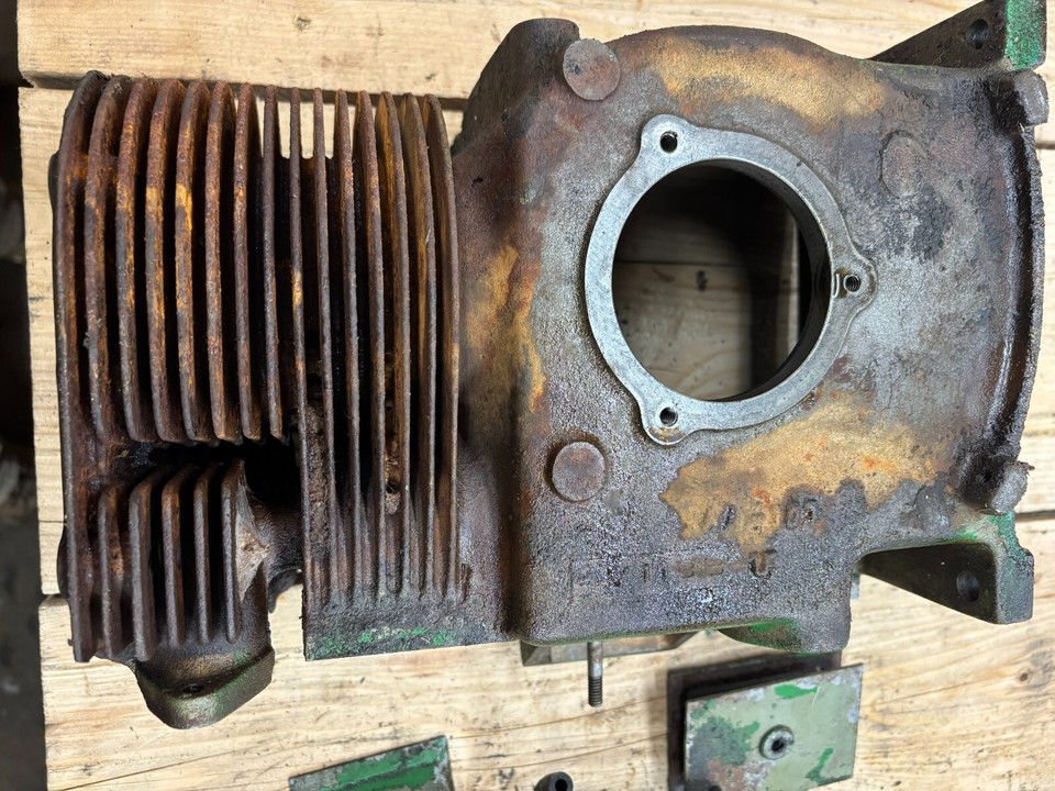 Bolens Husky Tractor Mower 850 Wisconsin S-8D 8.25HP Engine Block ...