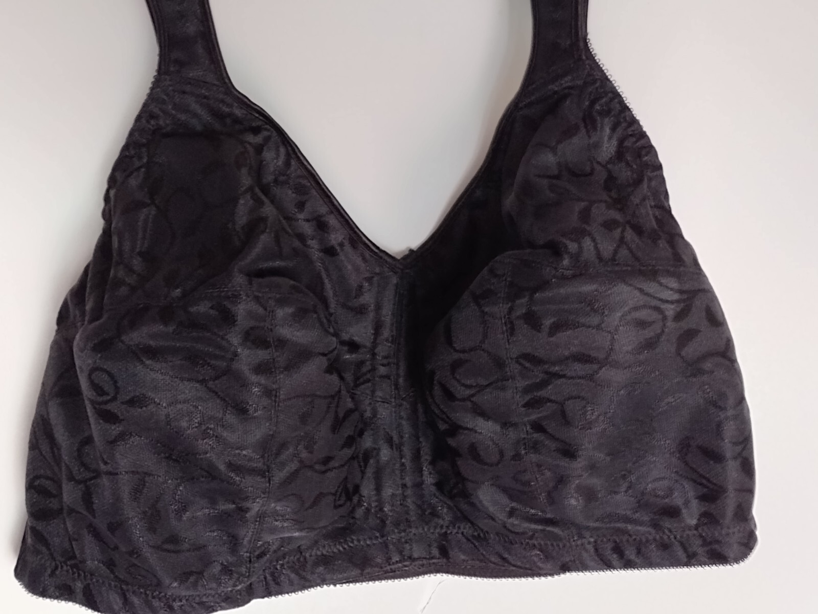 NIB Playtex #1107 BLACK Wirefree Easy On Front Close Bra Size 44D | eBay