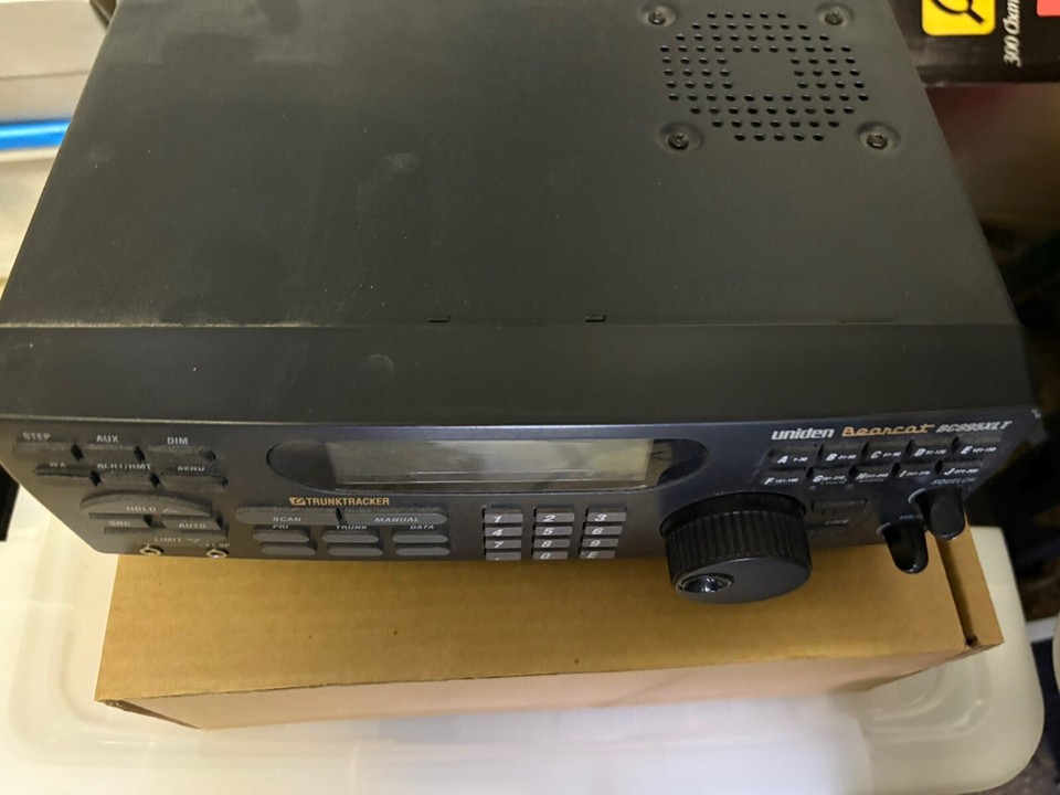 Uniden BC 895XLT TrunkTracker 300 Channel Programmable Base Scanner | eBay