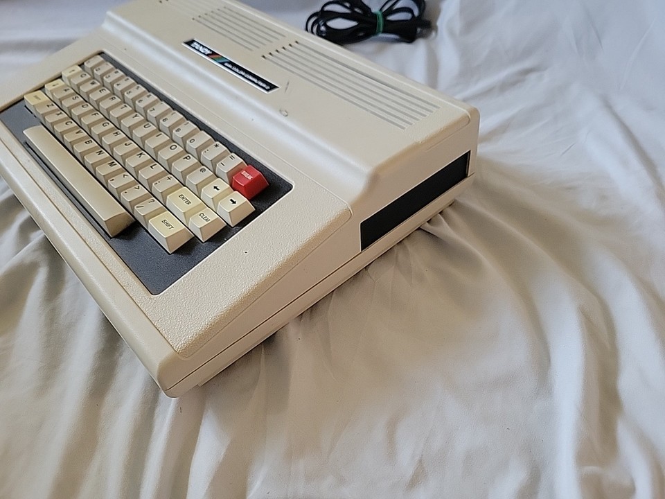 VTG Tandy TRS-80 Color Computer 2 64K w/lots Of Extras Manuals Games ...
