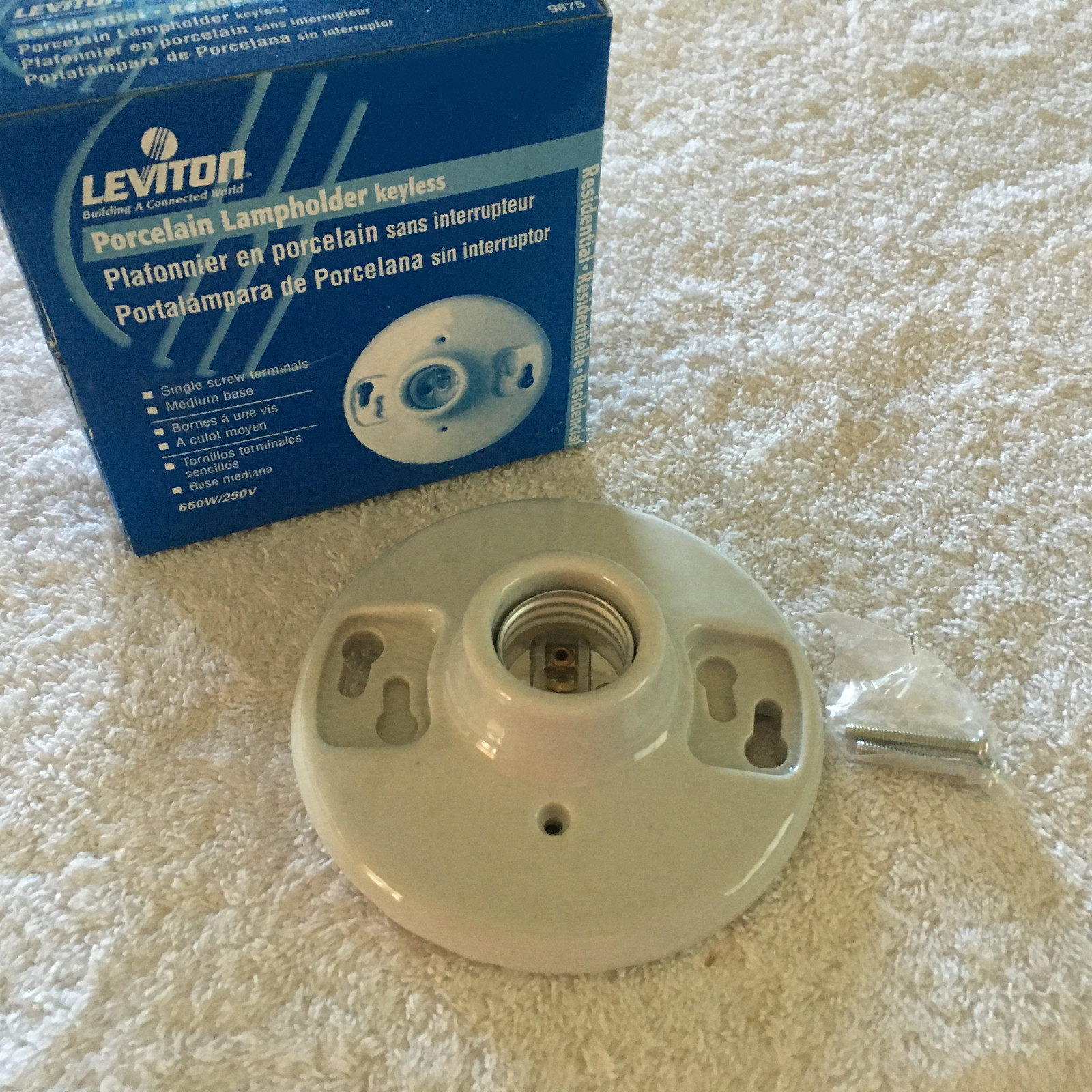 NOS LEVITON PORCELAIN LAMPHOLDER KEYLESS 660W/25V 000-9875 | eBay