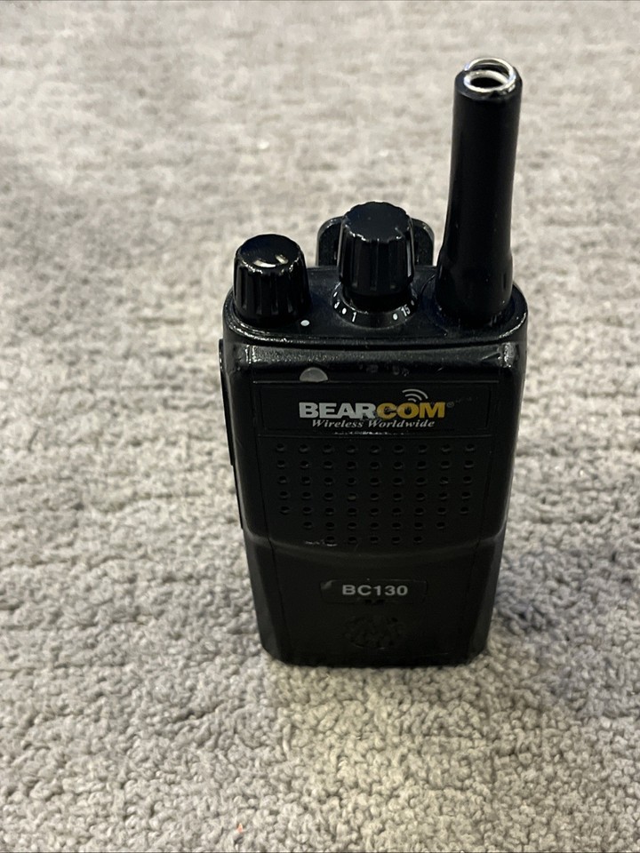 Motorola BearCom BC130 UHF Two Way Radio Walkie Talkie AAH84RCJ8AA2AN ...