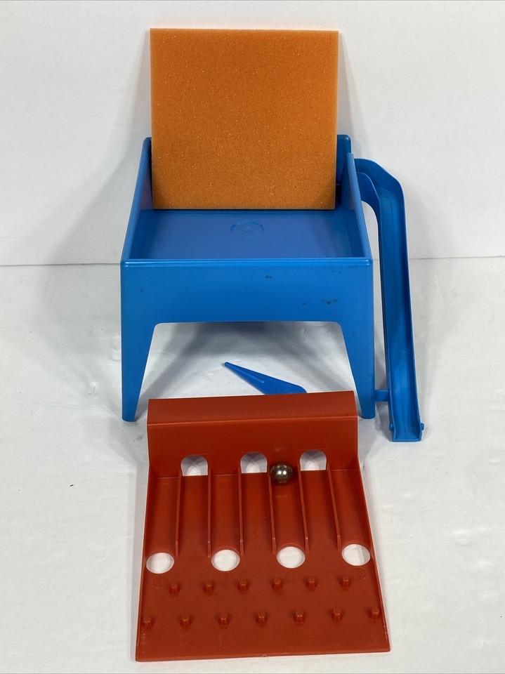 RARE Cascade Matchbox 1972 Vintage Collector Game Score Pit Pad Base ...