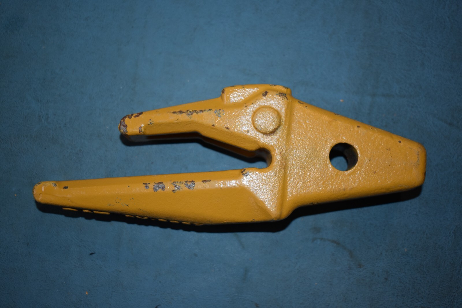 Caterpillar Adapter 6Y3224 for Tooth 6y3222 Set of 3pcs. for sale ...