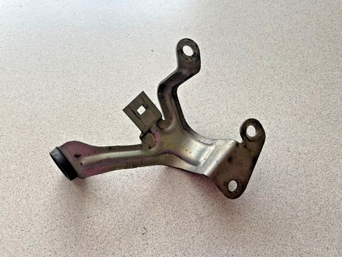 2004-2010 MERCEDES-BENZ SLK280 R171 ~ AIR PUMP BRACKET ~ A2720100240 | eBay