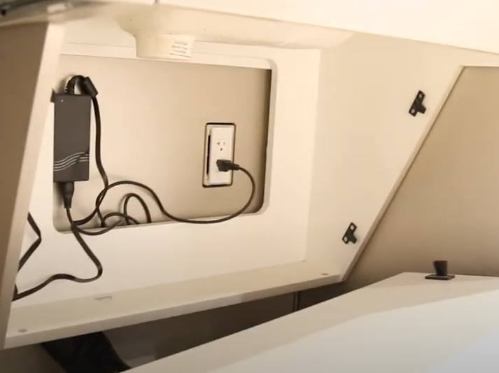 Keku Pack of 10 Push In AS Fitting Press Fit Panel Clips Kitchen Plinth ...