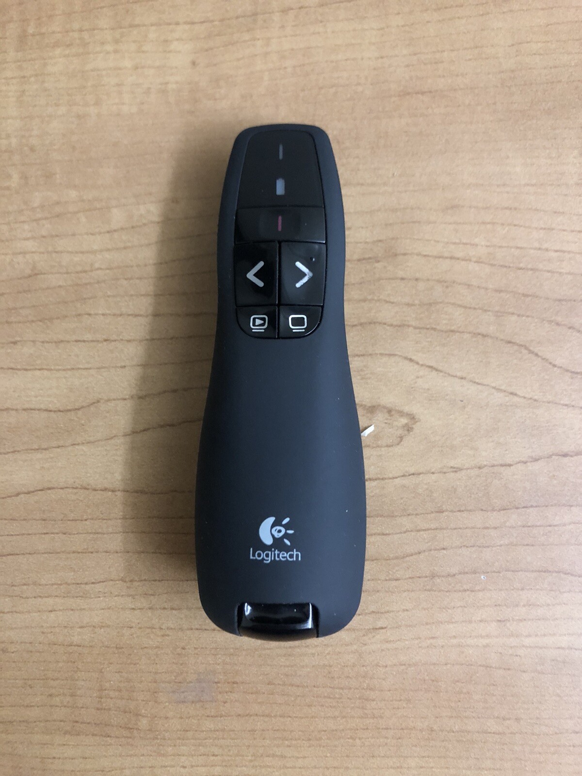 Logitech 60825-1 Laser Pointer with Case Great Condition USB Included ...