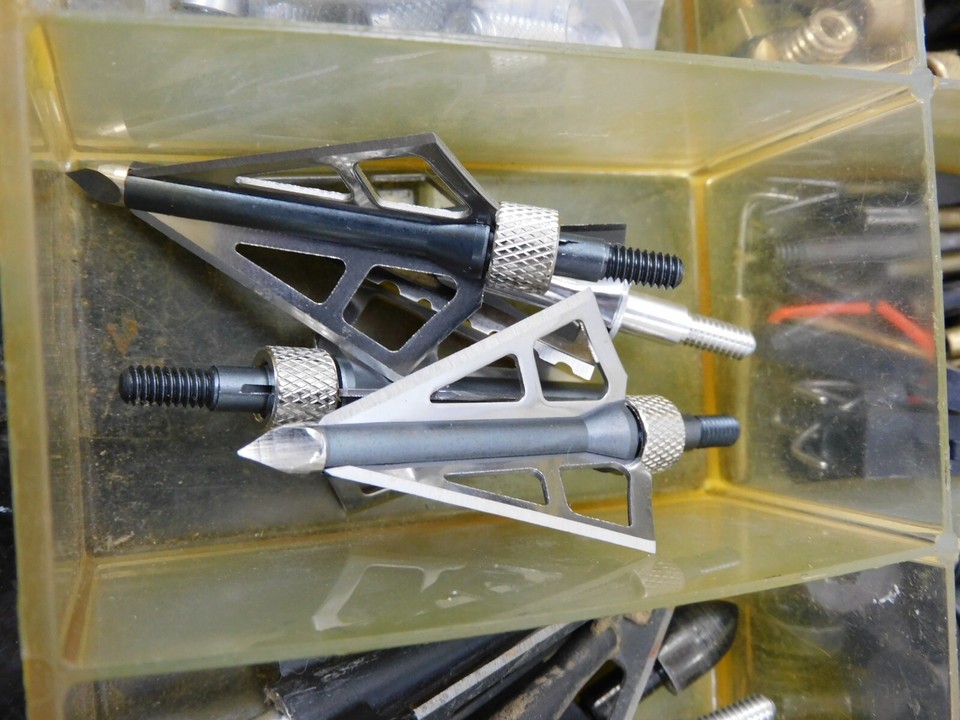 Lot of Archery Hunting Broadheads Screw-In Hunting Tip Practice Tips ...