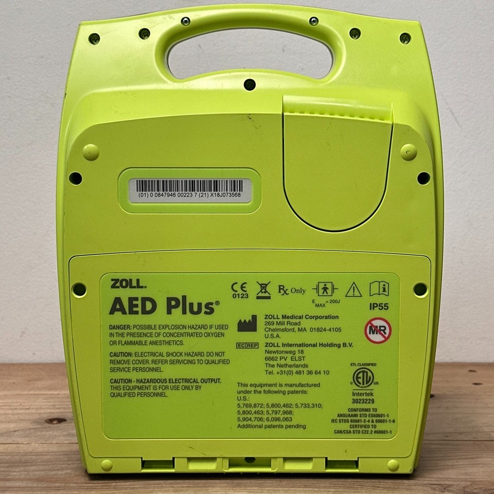 Zoll AED Plus Fully Automatic Defibrillator No Batteries Used Untested ...