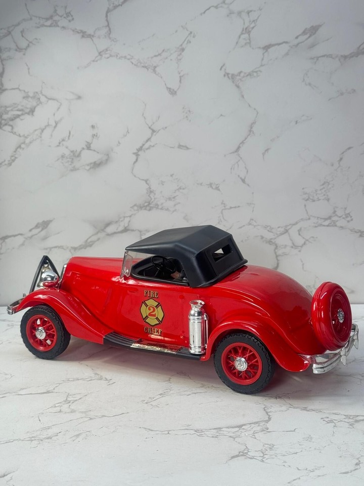 Vintage 1988 Jim Beam 1934 Fire Chief Ford V8 Whisky Decanter CONTAIN ...