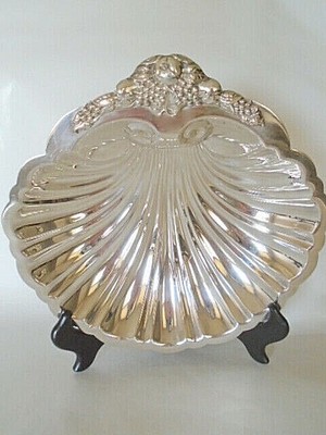 Platters & Trays - Silver Plated Clam Shell