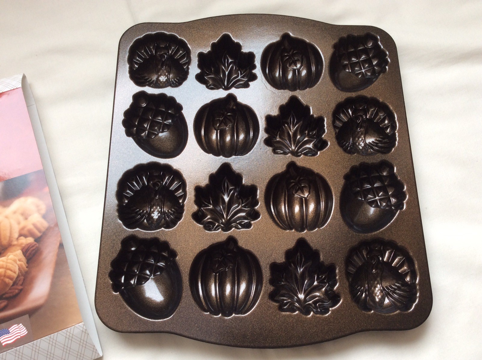 Nordic Ware Fall Harvest Autumn Cakelet Pan (New) | eBay