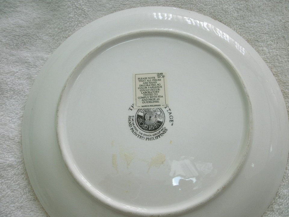 1989 Strata Group Thatched Cottage collective plate 8" to 9" 3D raised ...