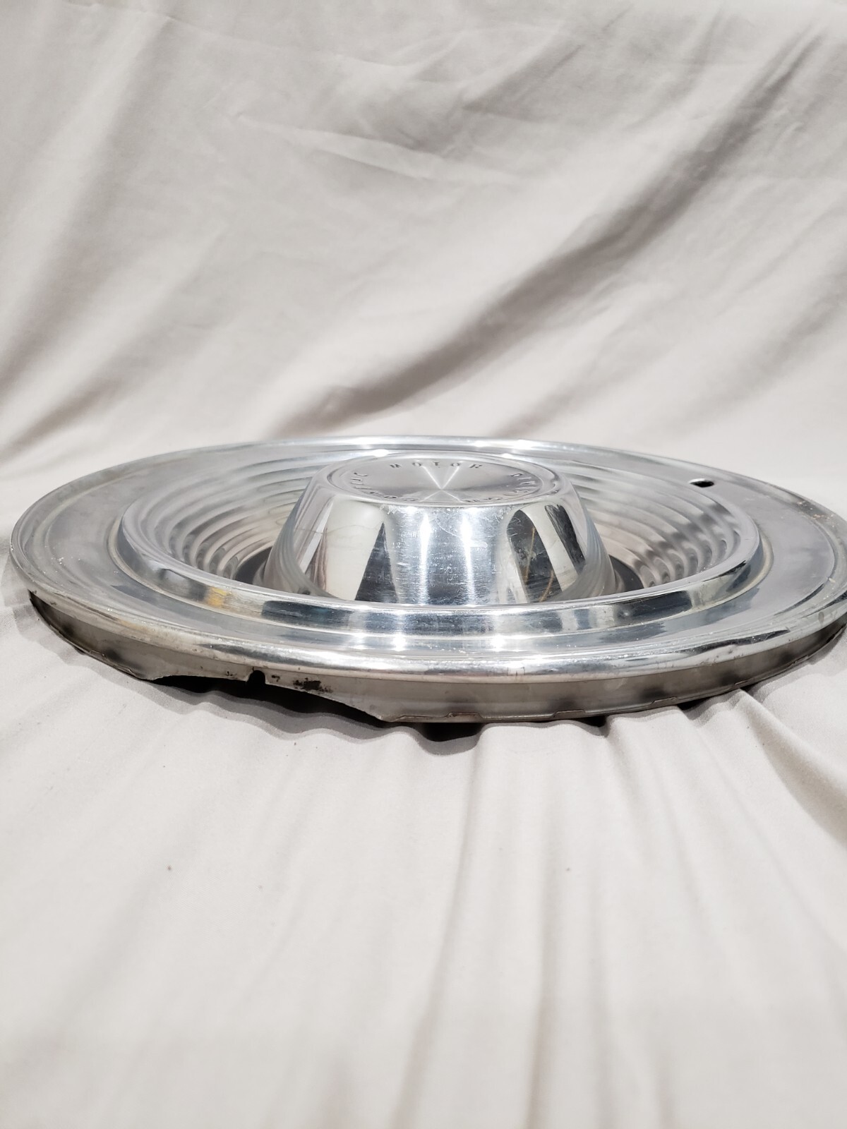 1962 - 1964 Pontiac Bonneville Y8 Hubcap Rim Wheel Cover Hub Cap 14 ...