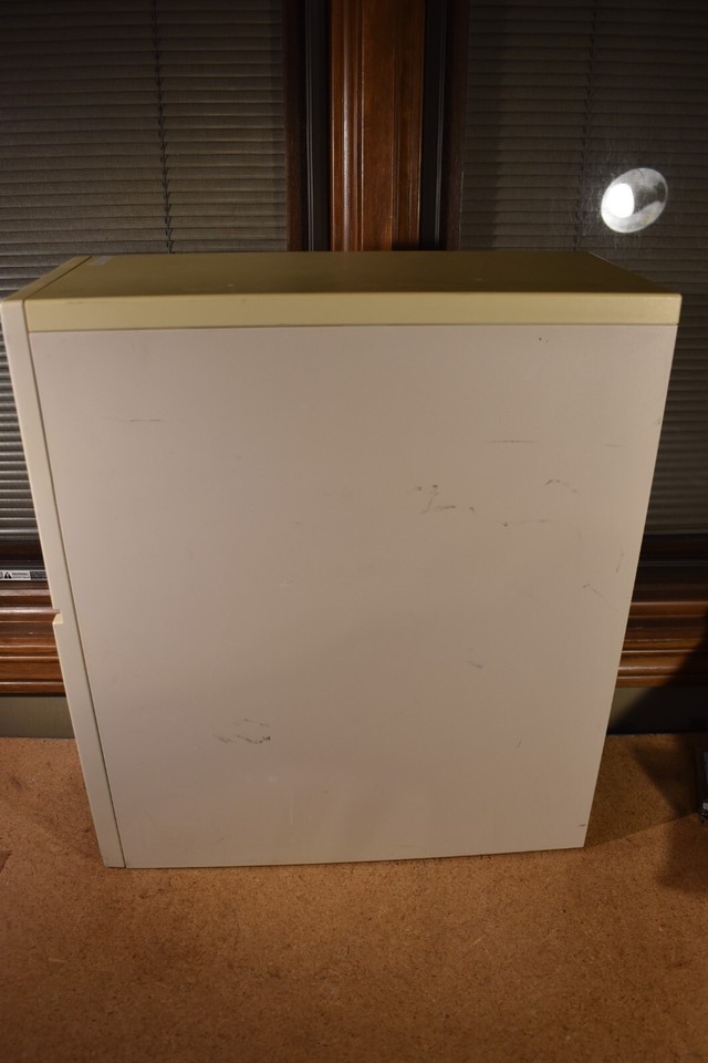 Gateway E-4200 Vintage Retro Gaming PC Windows 98 SE Intel Pentium III ...