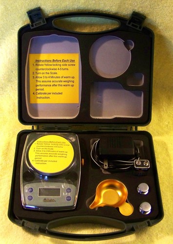 NEW: CABELA'S XT 1500 Digital Electronic Powder Scale with New 9-volt ...