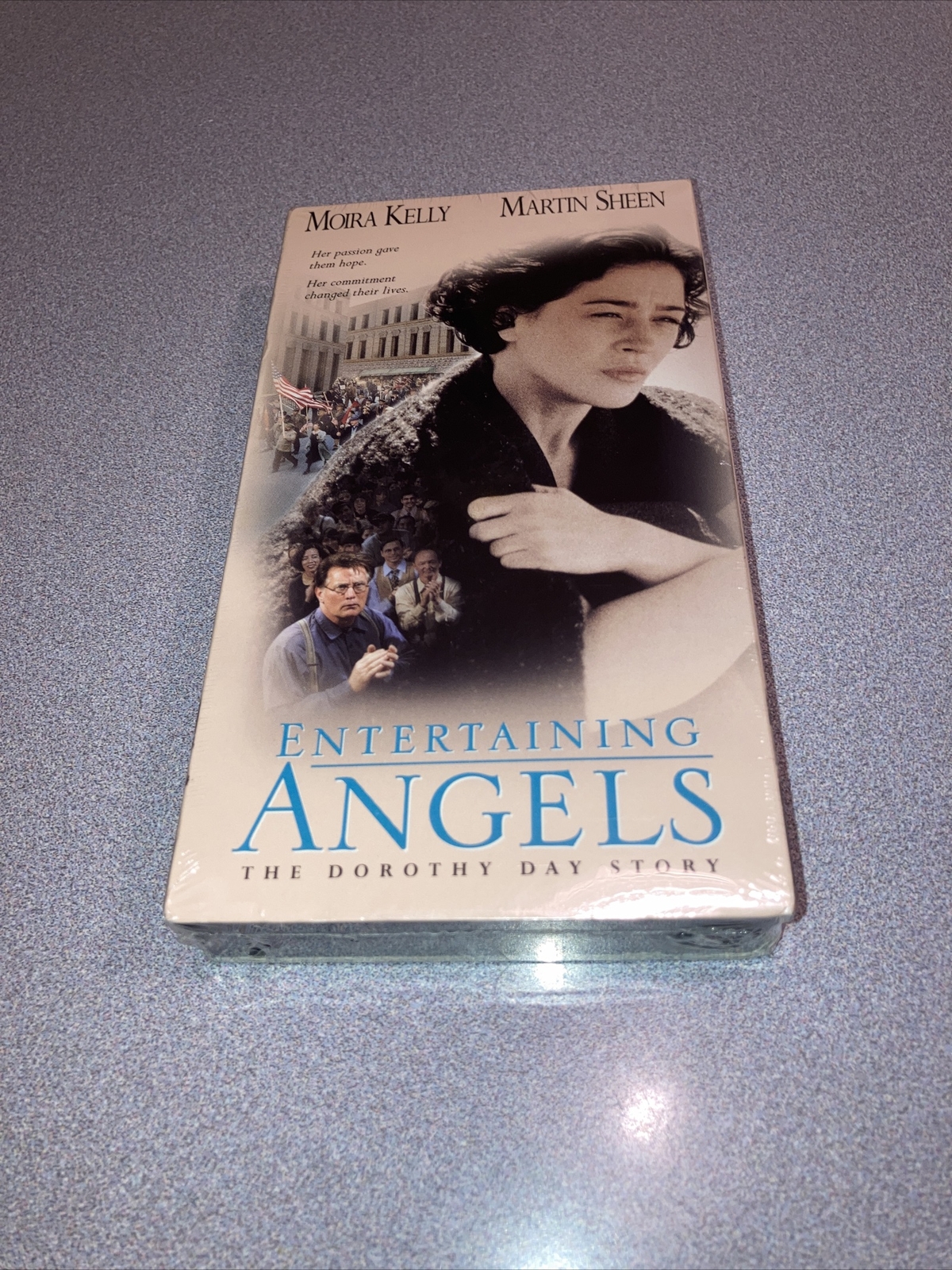 Entertaining Angels: The Dorothy Day Story VHS 1996 Moira Kelley Martin ...