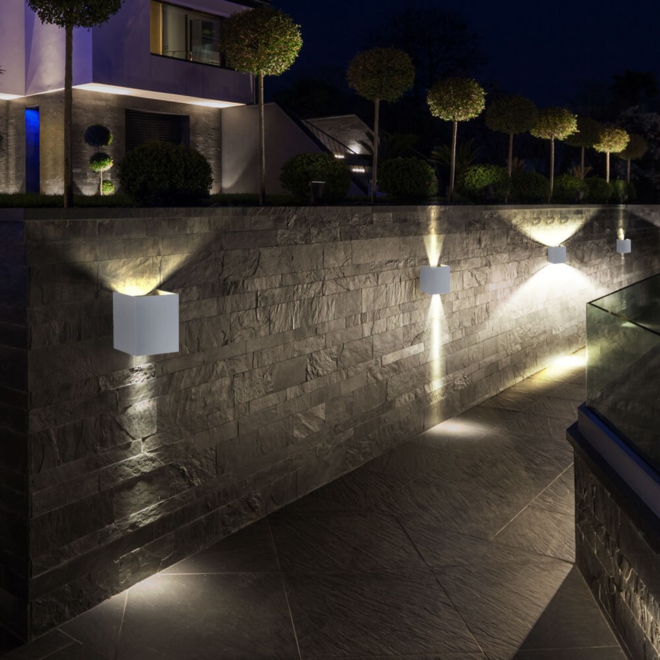 Design 4er Set LED Parete Lampada Luce Esterna Giardino Up Down Faretto ...