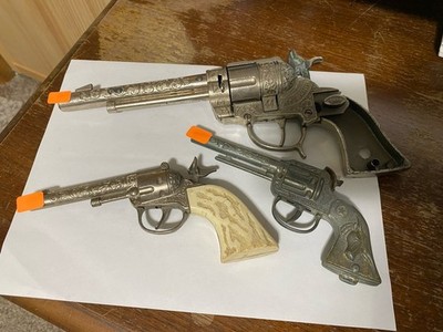 Gene Autry Leslie Henry 44 cap gun And Hopalong Cassidy 3 Cap Guns ...