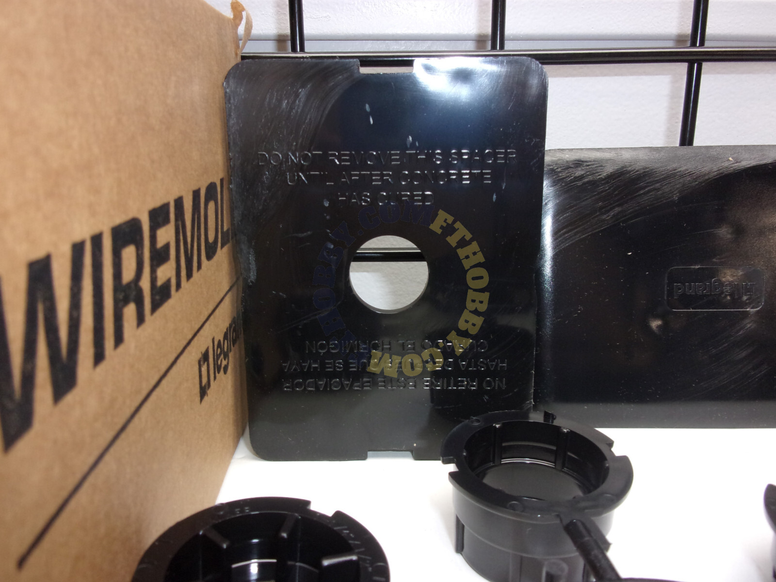 Wiremold Modulink 880mp - In-floor box - rectangular, plastic - black ...