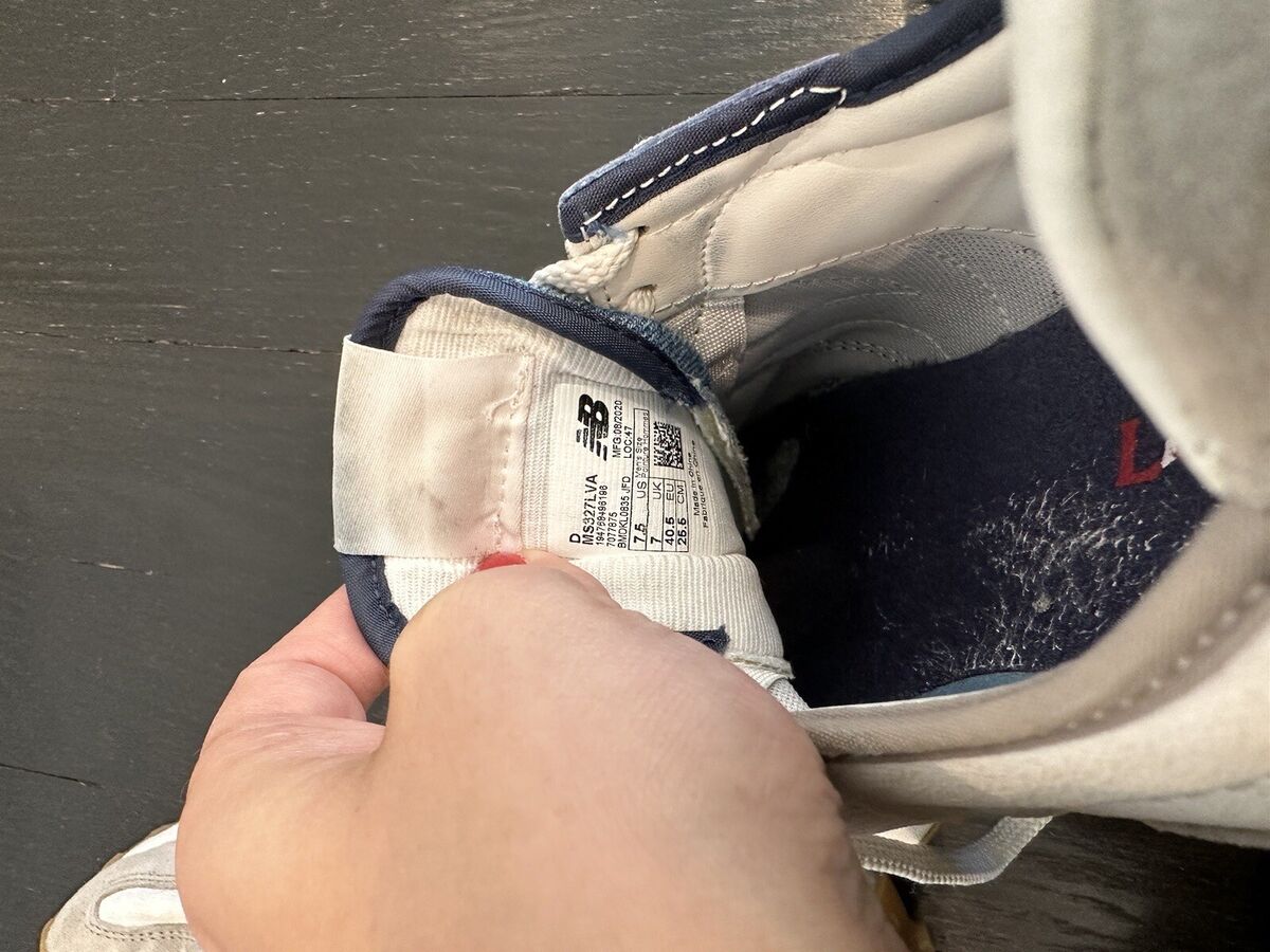 Limited Edition New Balance X Denim Levi's 327 Women's Size Limited Edition New Balance X Denim Levi's 327 Women's Size