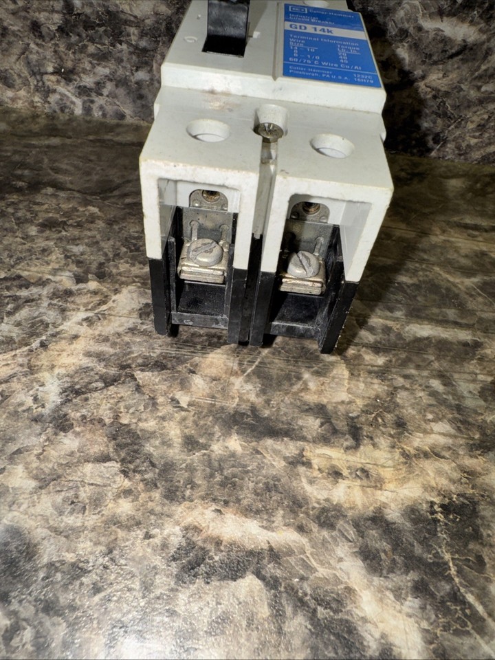 Eaton/Cutler Hammer GD2015 2 Pole 15Amp Circuit Breaker GD 14K | eBay