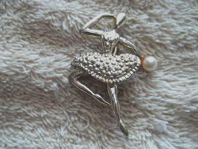 Vintage Ballerina Pin, Very Lt. Gold Tone Metal, Faux Pearl, Nicely ...