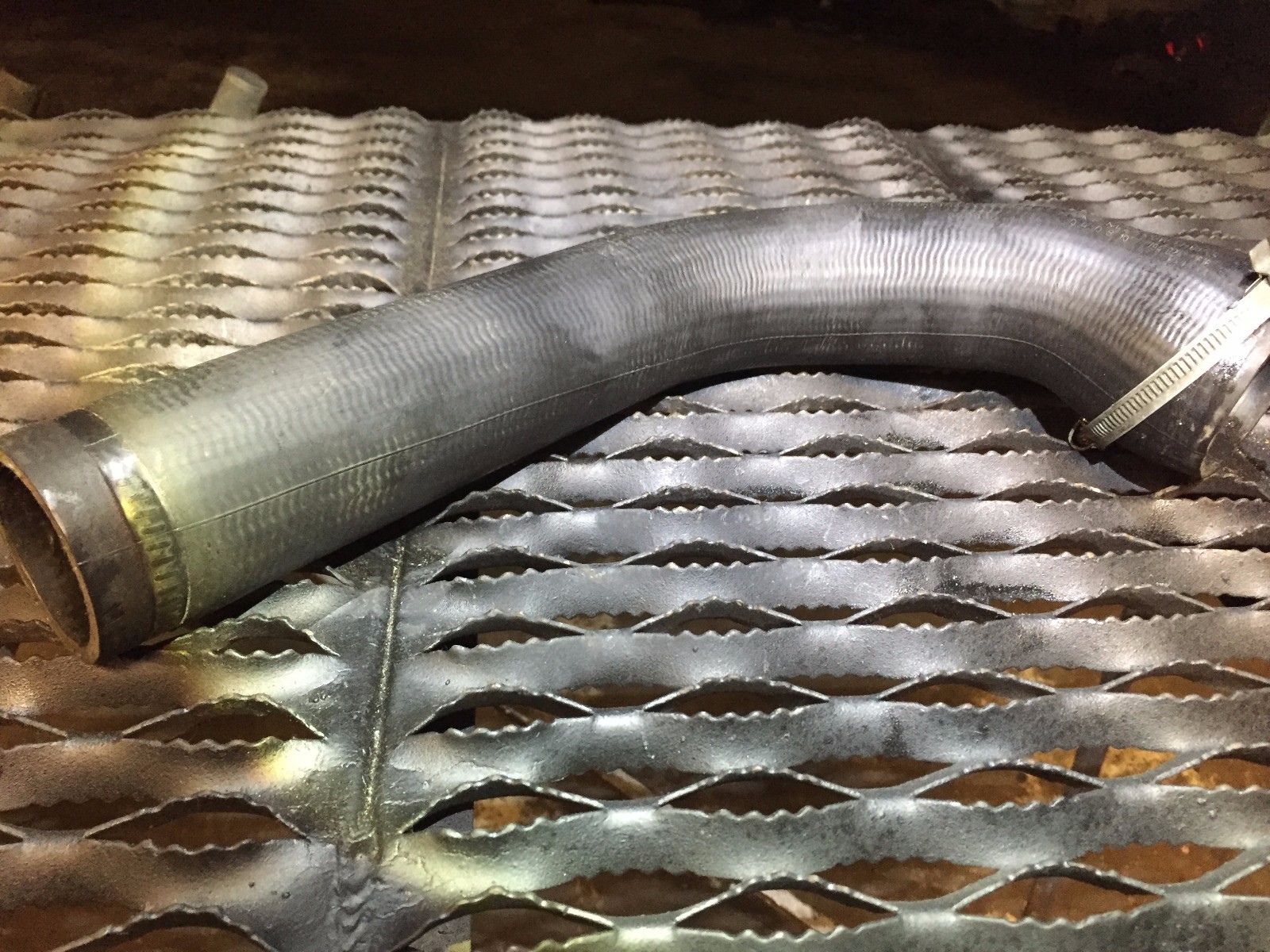 05 06 07 08 09 10 11 VOLVO S40 T5 2.5 TURBO INTERCOOLER TUBE HOSE LINE ...