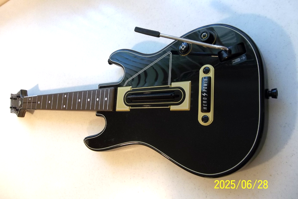 Guitar ACTIVISION HERO POWER CE0700 Wireless Xbox 360 PS3 With Strap No ...