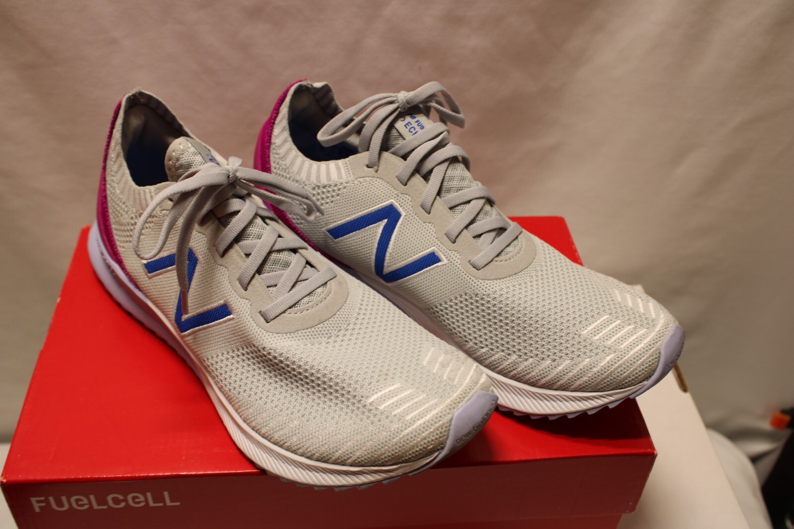 New Balance Woman's Fuel Cell Sz 11B Gray Purple Runn… - Gem