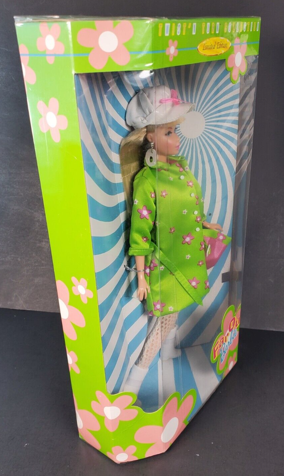 NEW 1998 Twist 'N Turn Collection Far Out Barbie Doll Mattel #21911 ...