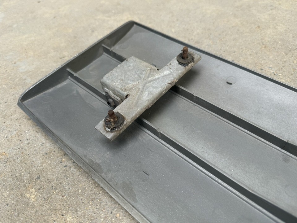 COMMODORE VN SEDAN BOOT LID GARNISH GENUINE HOLDEN FACIA ORIGINAL ...