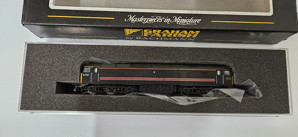 Graham Farish N Gauge Class 37 Model Train Fragonset livery | eBay UK